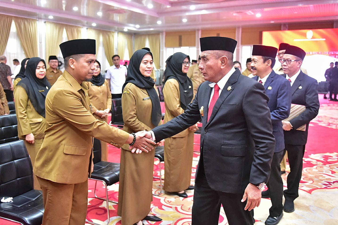 Lantik Pejabat Eselon III dan IV, Edy Rahmayadi: "Kita Terus Berproses Mencari yang Tepat ...